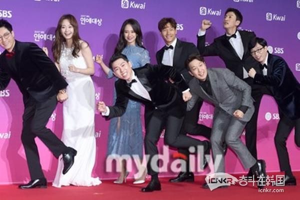 《RunningMan》PD李焕结婚 刘在石等全员出席婚礼-韩国新闻-要闻-奋斗在韩国 韩国留学生华人论坛 奋韩网